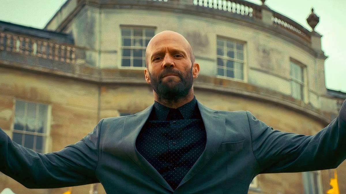 Gerard Butler’s 98-Minute Sci-Fi Misfire Has Only Grossed a 10th of ...