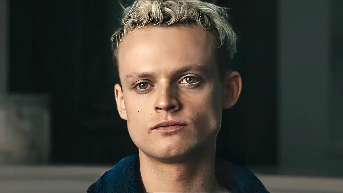 "It's About Betrayal": Anson Boon Reveals Why Eddie Nearly Killed His ...