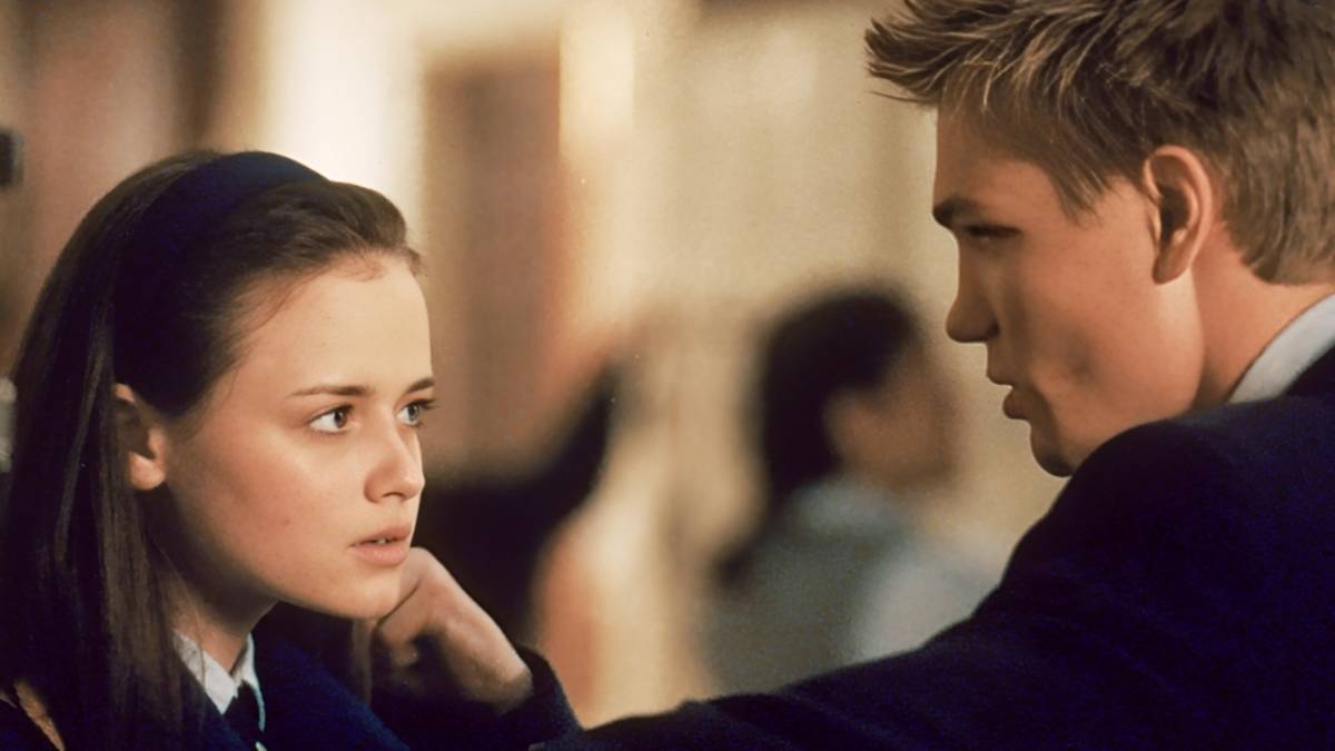 This Iconic 2000s Drama Finally Heads to Hallmark Channel Just in Time ...