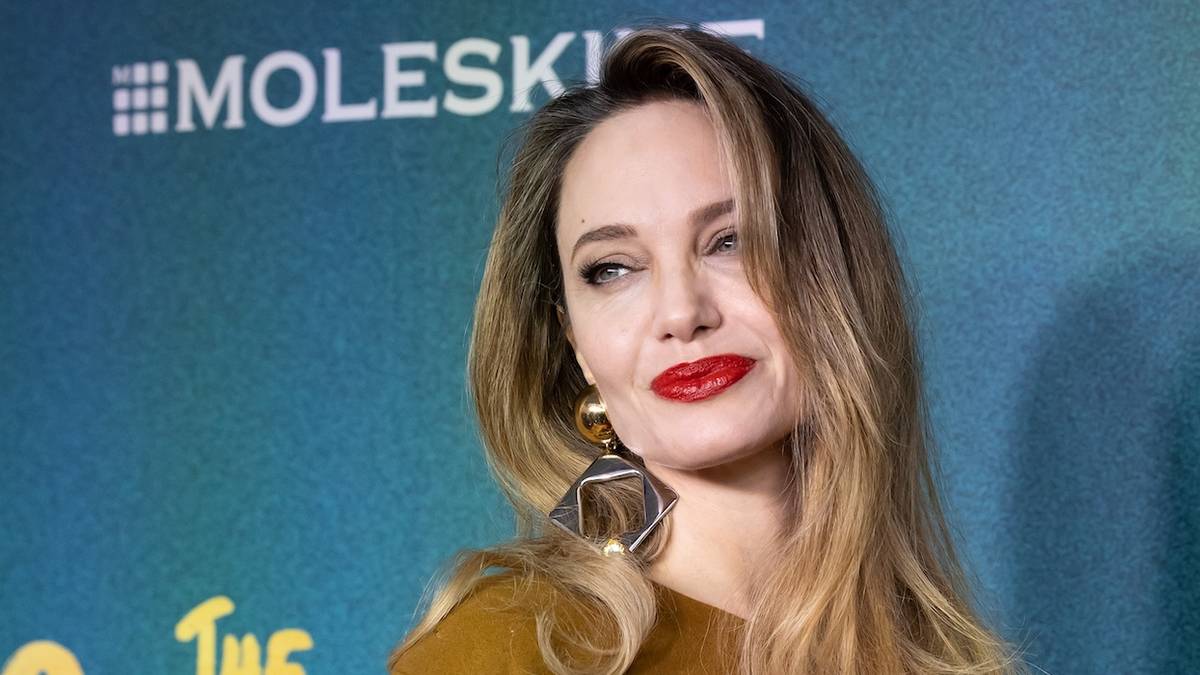 Angelina Jolie's 20% Rotten Tomatoes Video Game Adaptation With a James ...