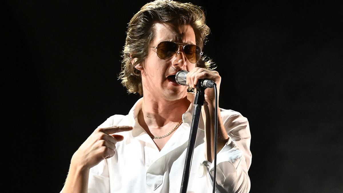 20 Years Ago, Arctic Monkeys Released the Fastest-Selling UK Debut ...