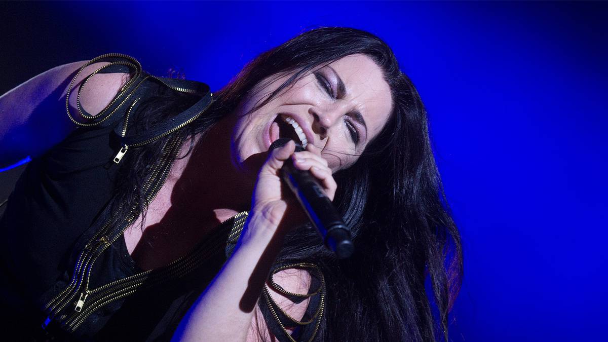 Evanescence Redefined the Alternative Rock Scene With This ...