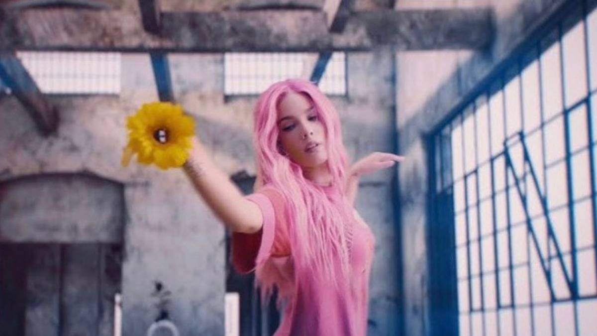 Halsey's New Collab With Amy Lee Reminds Us of Her Incredible, Post ...