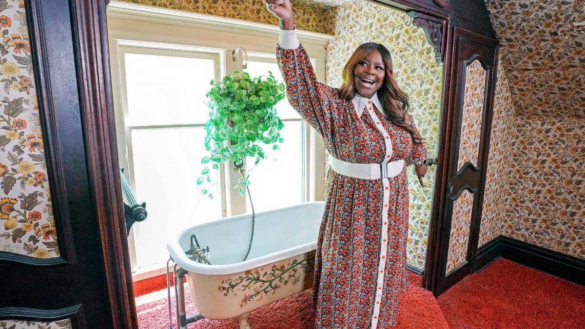 Retta Slams the Worst Design Trend on HGTV’s ‘Ugliest House in America ...