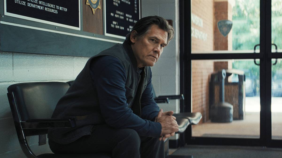 Josh Brolin Breaks Free From Tough Guy Typecasting in ‘Weapons’