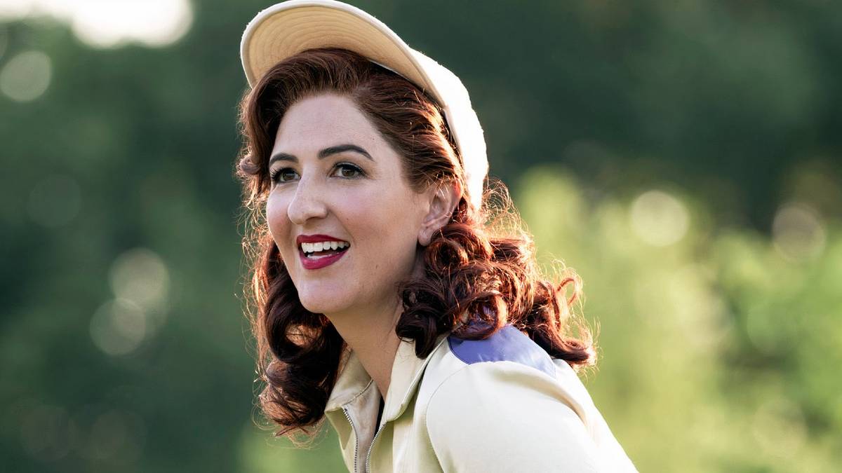 D’Arcy Carden Is Certain the ‘A League of Their Own’ Finale We Never ...