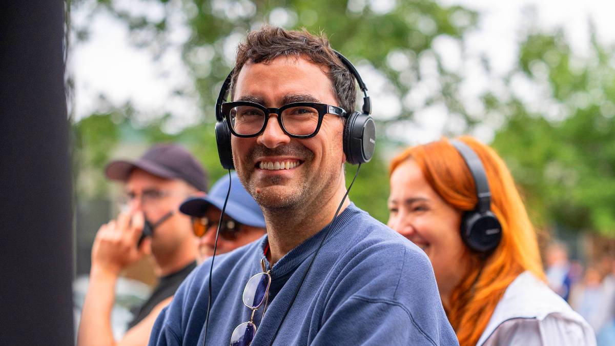 Dan Levy’s New Netflix Crime Comedy Adds ‘FBI,’ ‘Better Call Saul ...