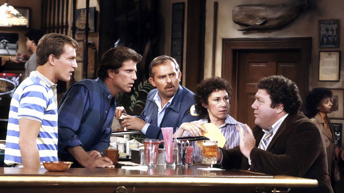 10 Classic Sitcoms Everyone Needs To Watch at Least Once