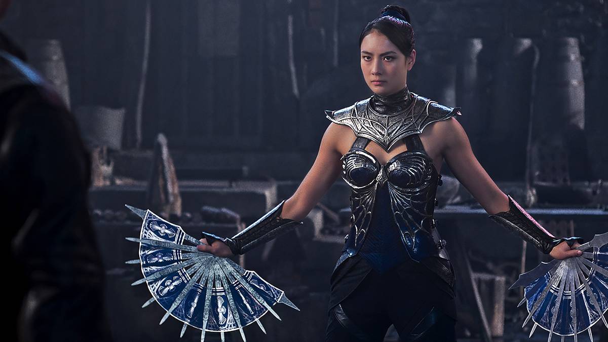 Kitana Joins the Fight With a New 'Mortal Kombat' Klassic Action Figure ...