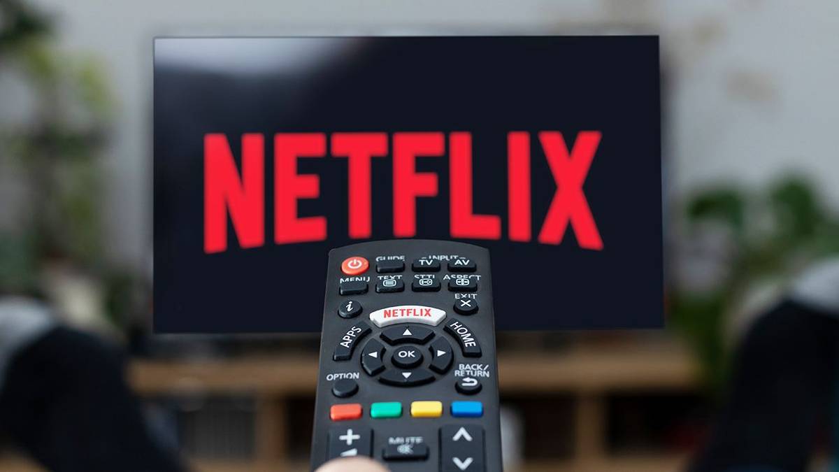 This 14-Episode Netflix Original Series Is Leaving the Streamer Just 2 ...
