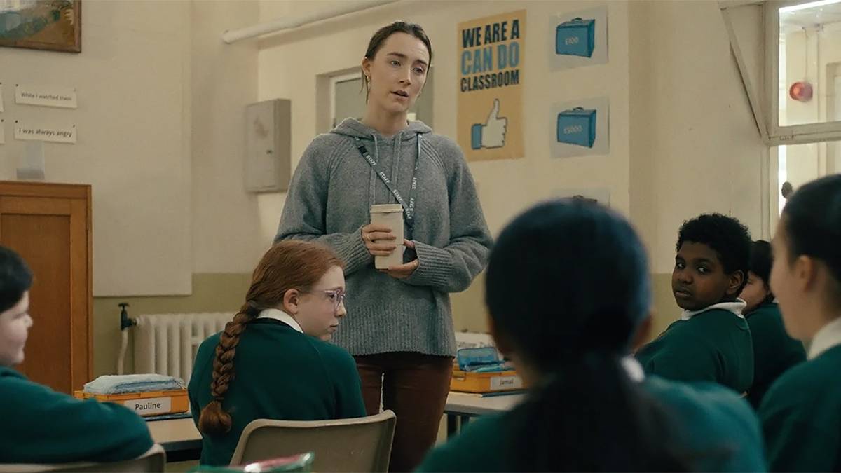 ‘Bad Apples’ Review: Saoirse Ronan Leads a Hilarious Black Comedy as a ...