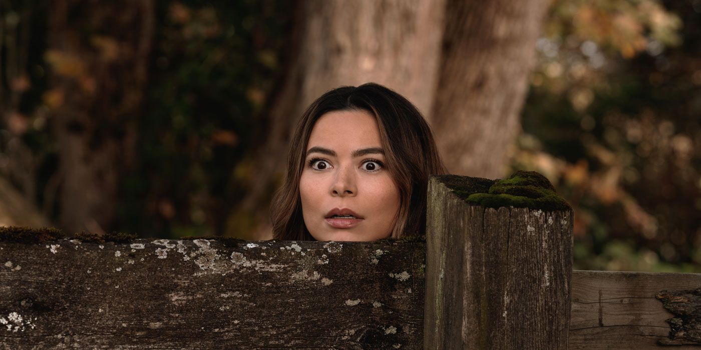 Miranda Cosgrove Jong Rode Loper Grappig