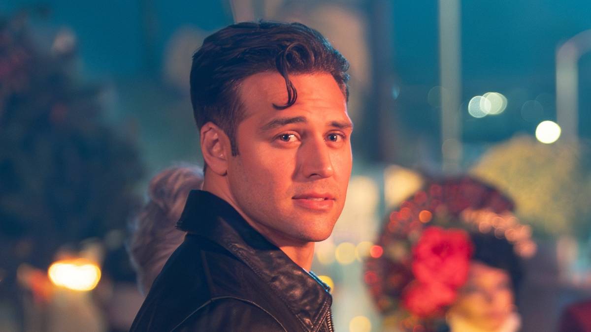 Eddie Diaz Ponders the Afterlife in a Sneak Peek From Tonight’s ‘9-1-1’ Episode [Exclusive]