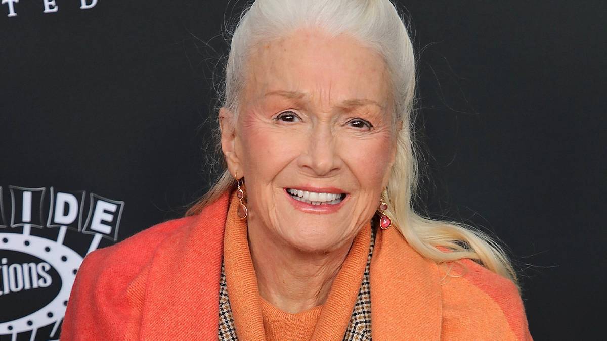 Diane Ladd’s Most Forgotten Role in This Cozy 89% RT Hallmark Drama Deserves a Rewatch