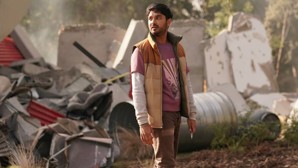 Netflix's Latest Divisive 3-Part Sci-Fi Addition Is a Perfect Guilty ...