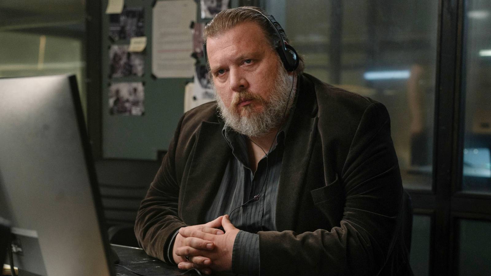 Netflix's New Easy-to-Binge 'Homeland' Replacement Surges Onto ...