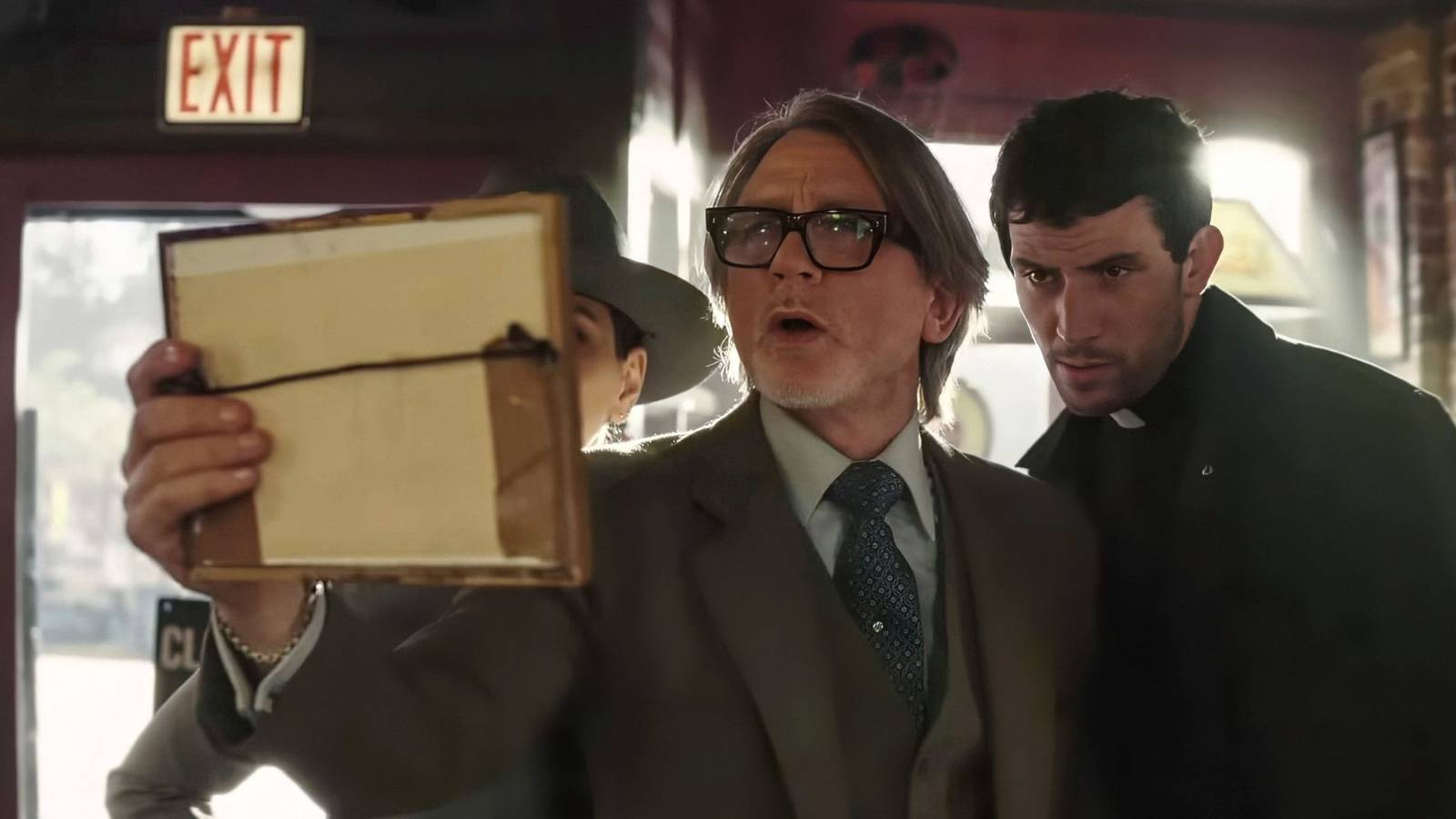 10 Mystery Movies To Watch if You Love 'Wake Up Dead Man: A Knives Out ...