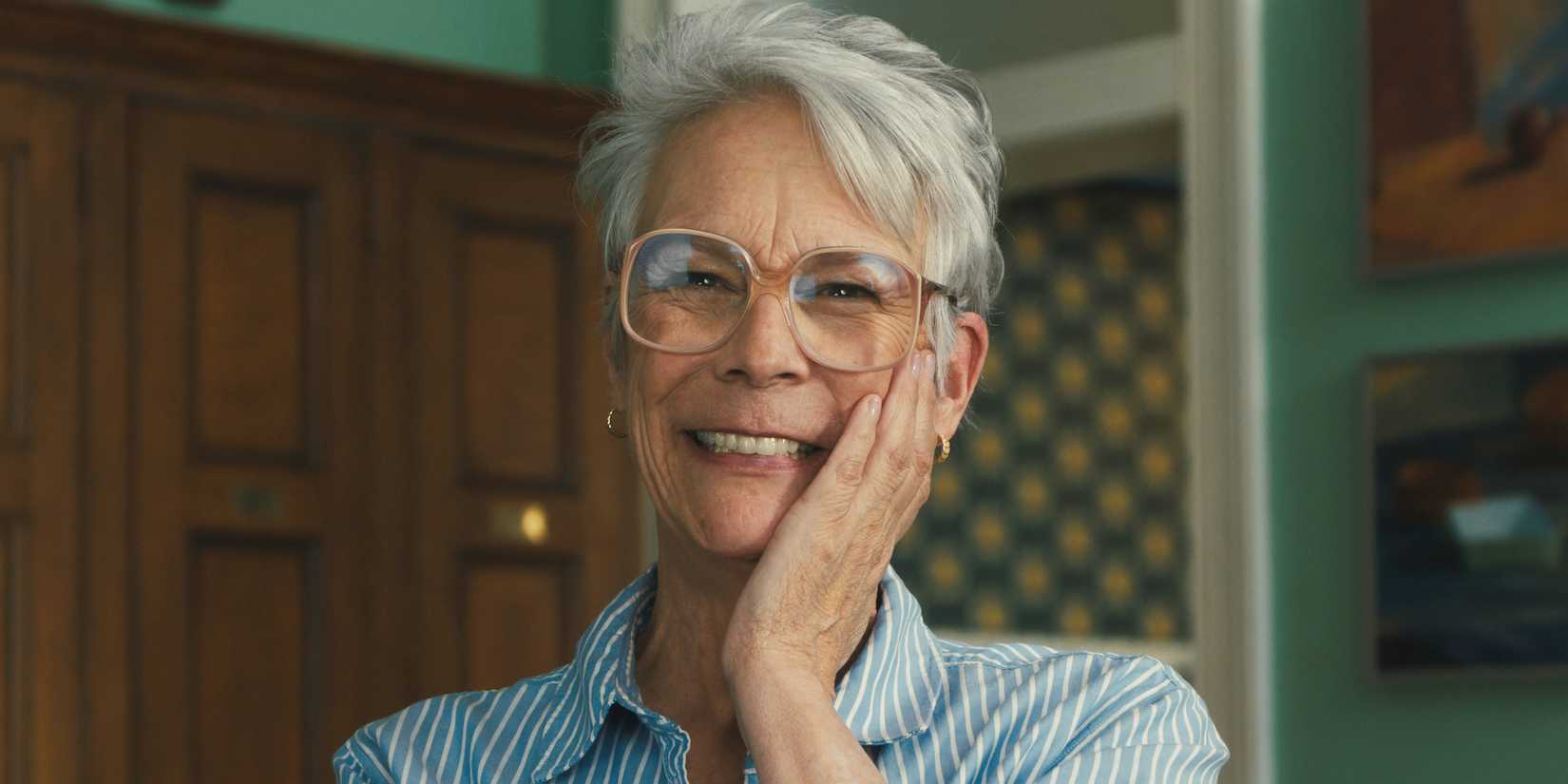 'Ella McCay's Jamie Lee Curtis Passes the Scream Queen Torch – Whether Emma Mackey Likes It or Not