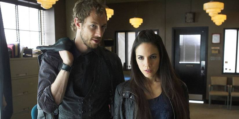 15 Years Ago, SYFY Gave Us the World’s Messiest Love Triangle of All Time