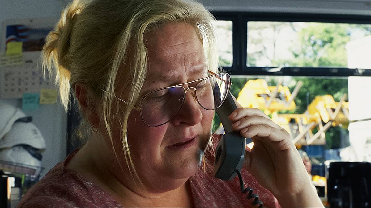 The Year’s Biggest Murder-Mystery Passes Major Streaming Milestone
