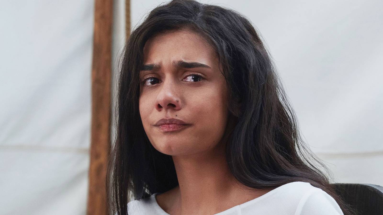 Star of Prime Video's Hit Cancelled-Too-Soon Fantasy Series Says It Had ...