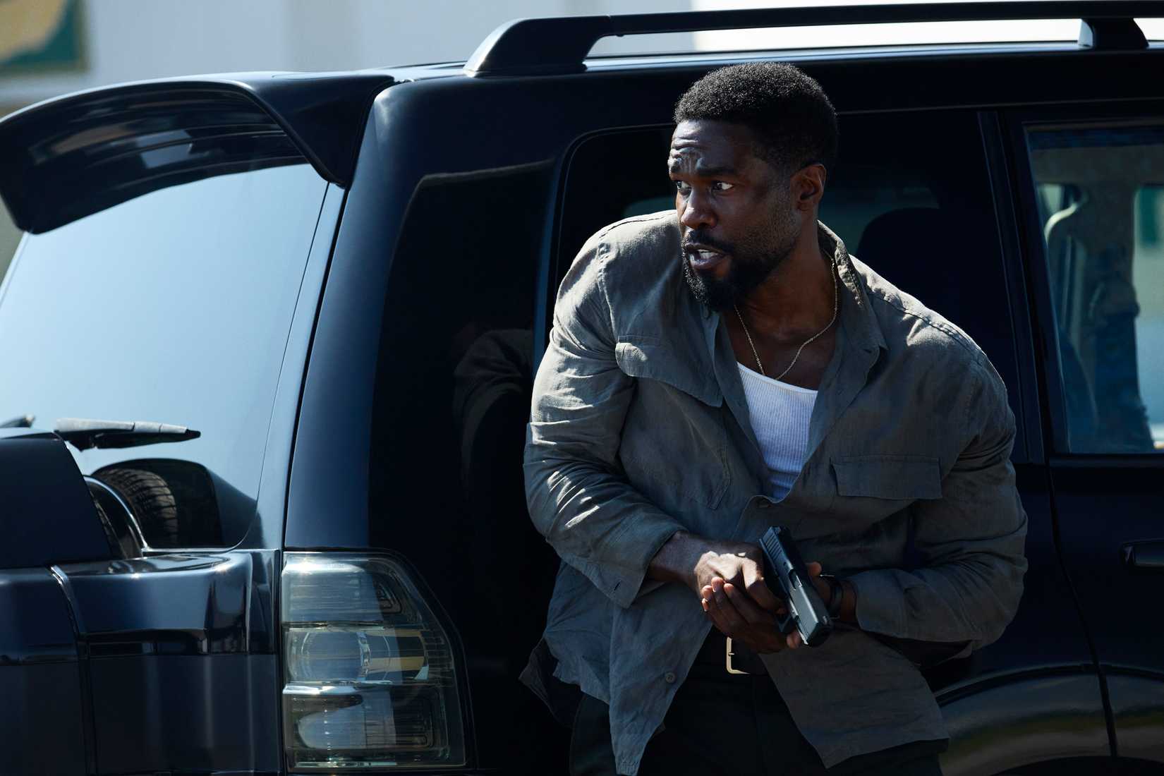 Yahya Abdul-Mateen II Replaces Denzel Washington in First Look at ...