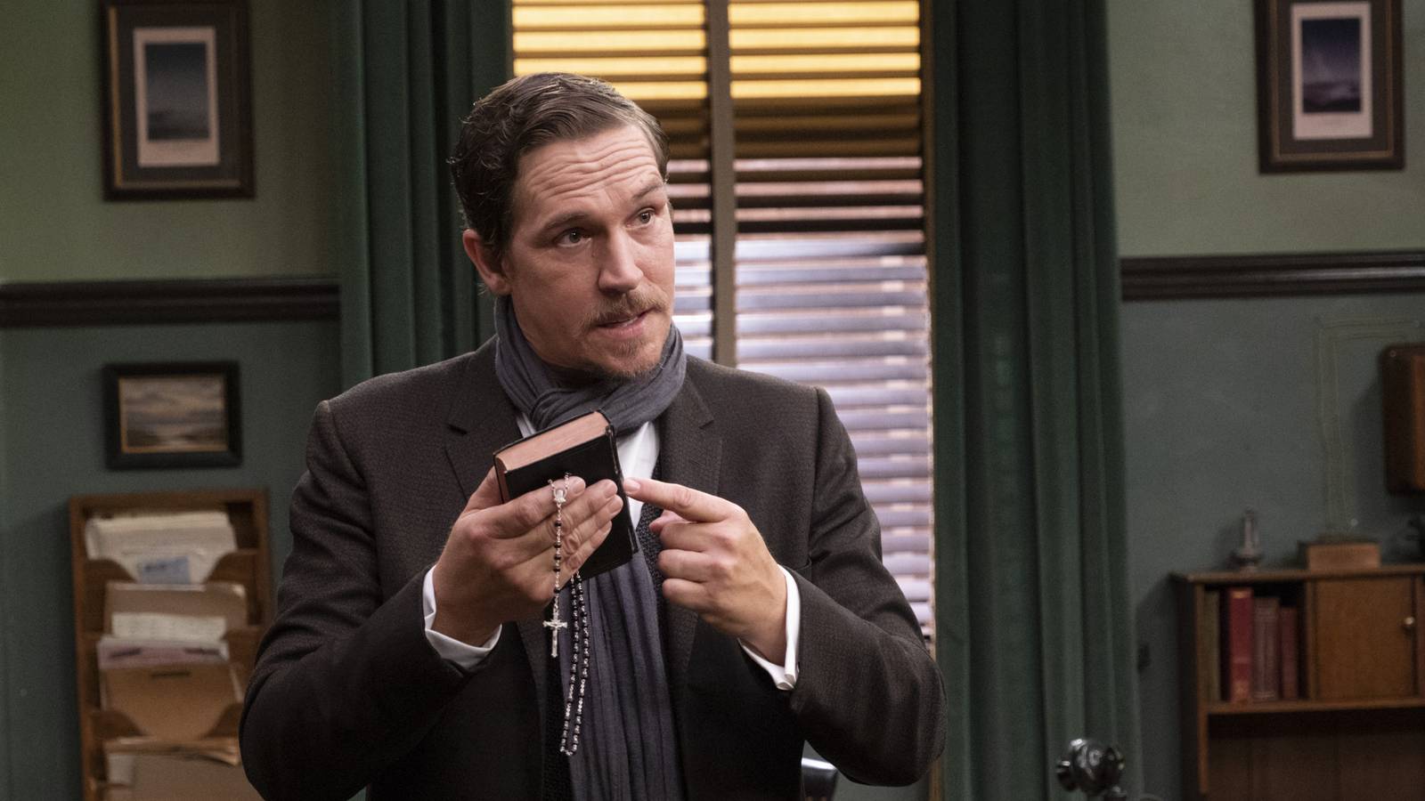 ‘Murdoch Mysteries’ Goes Jay and Silent Bob With New Hilarious Rap ...