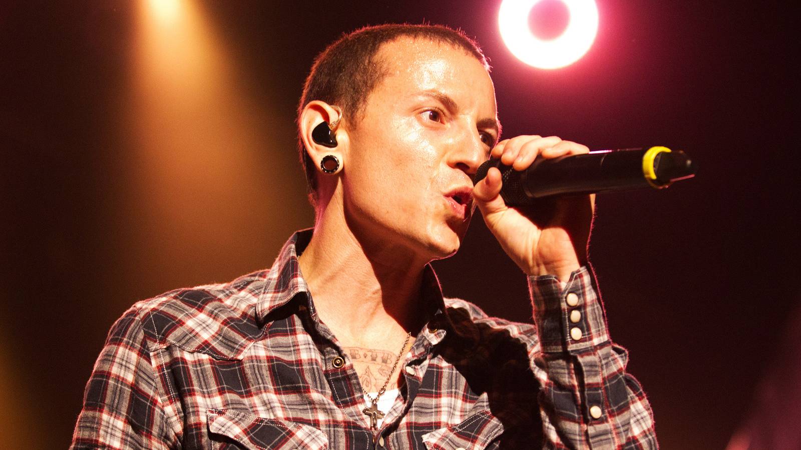 10 Replacement Rock Band Singers Fans Never Truly Accepted