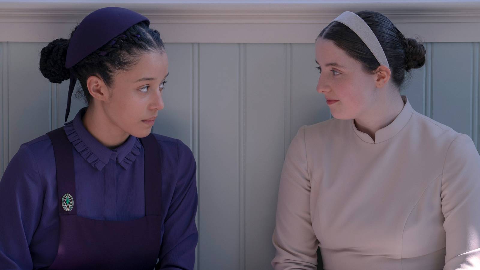 ‘The Testaments’ Chase Infiniti and Lucy Halliday Explain How That ...