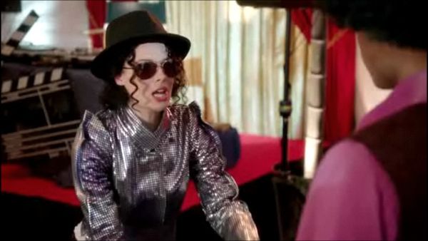 New COMMUNITY Promo Shows Joel McHale and Jim Rash as NBC Tour Guides