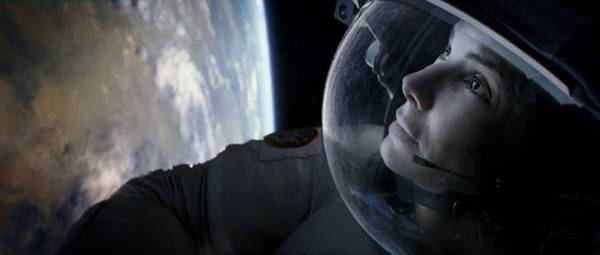 GRAVITY Images Featuring Director Alfonso Cuarón, Sandra Bullock, and ...
