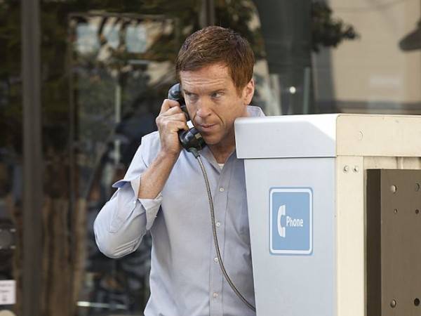 HOMELAND Season 2 Episode 9 Recap: "Two Hats"