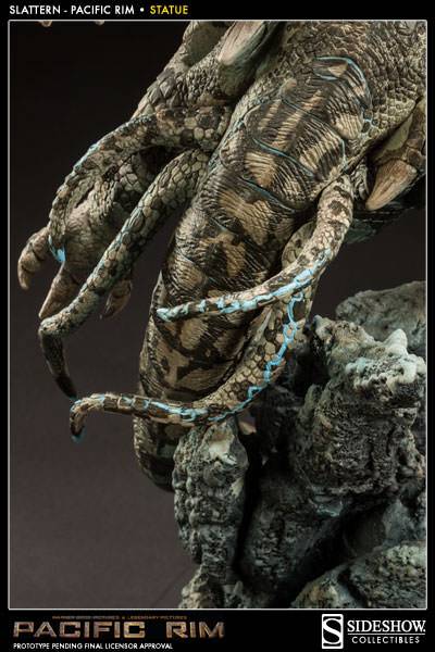 PACIFIC RIM Kaiju Slattern Sideshow Collectible