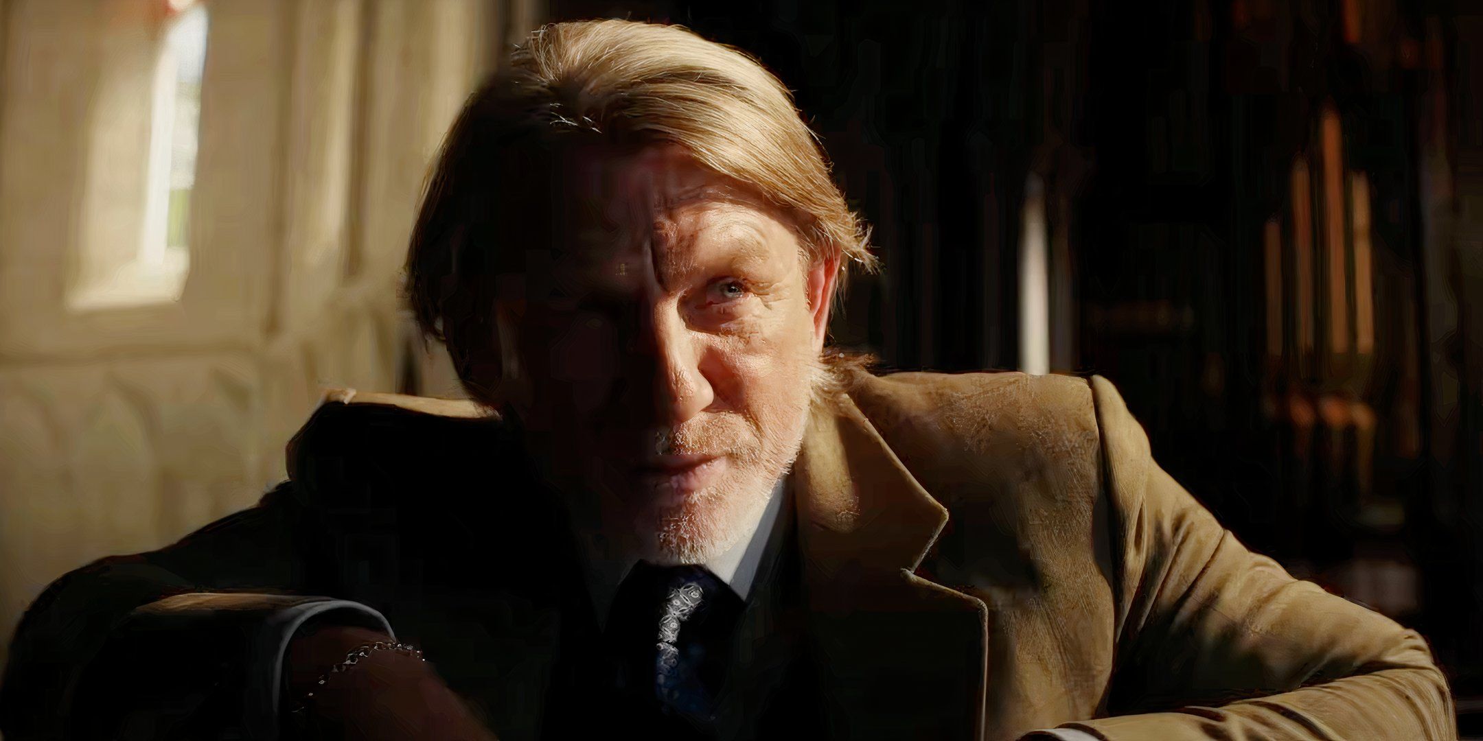 Daniel Craig Unravels a Clue in New Look at Rian Johnson’s 'Wake Up ...