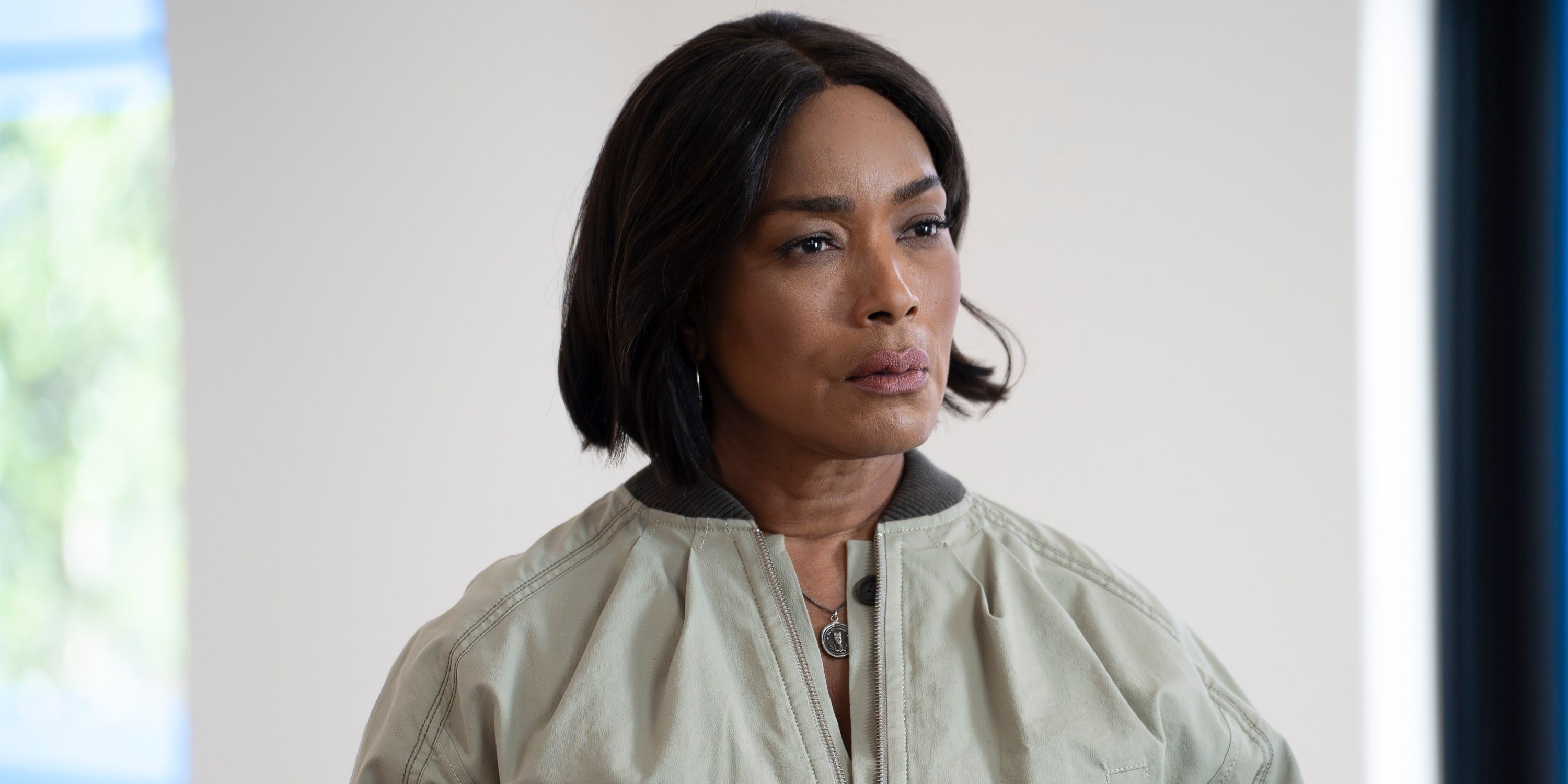 '9-1-1' Season 9 Episode 4 Review: Angela Bassett Proves She's the GOAT ...